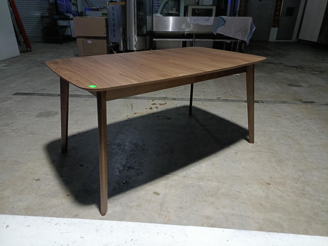 TRAX EXTENDABLE Dining Table in WALNUT, Furniture & Home Living ...