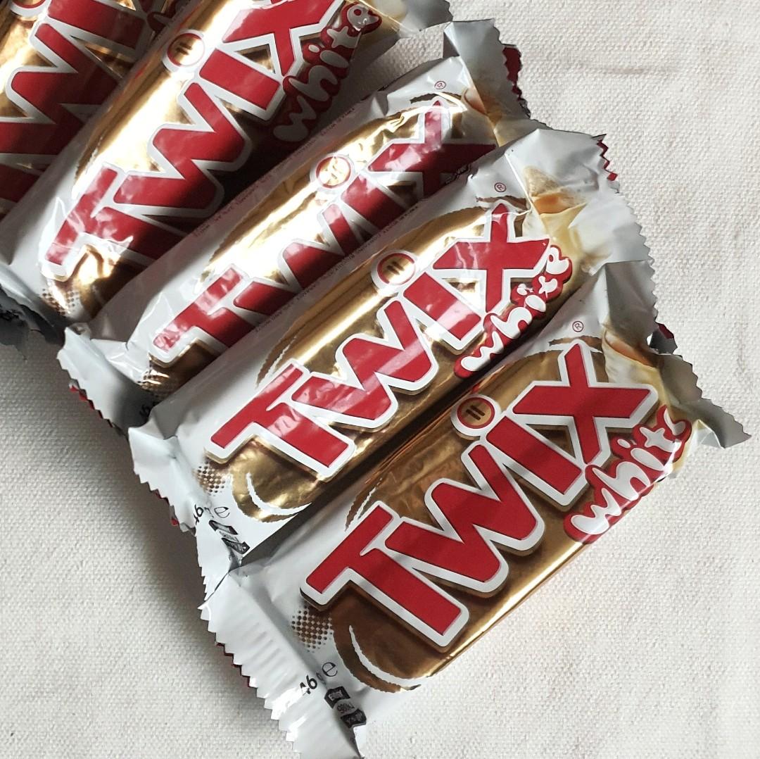 Twix White Chocolate Bar Food And Drinks Packaged And Instant Food On Carousell