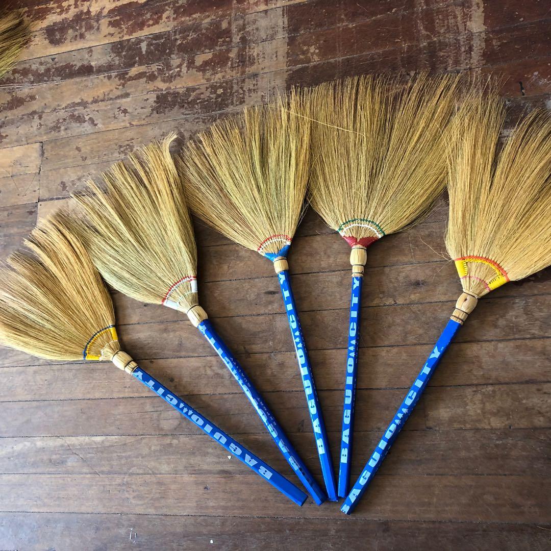 Walis Tambo Bodega Sale, Furniture & Home Living, Cleaning & Homecare ...