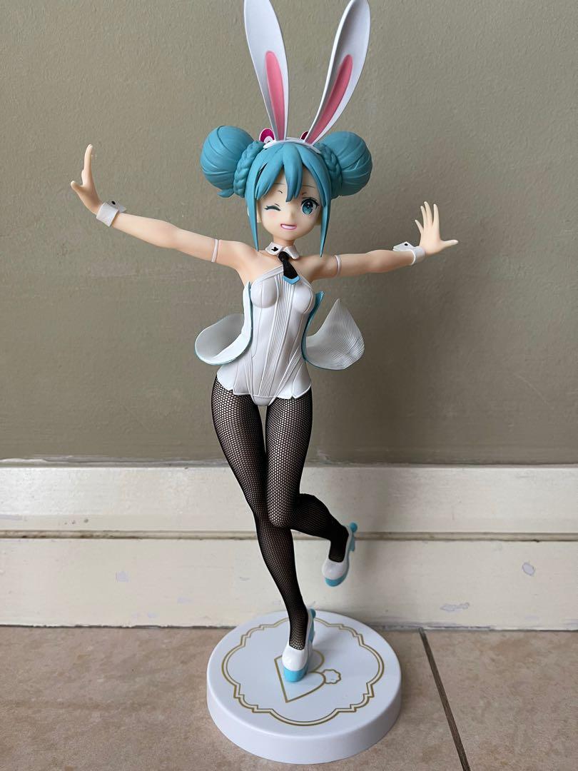 Bicute bunny figure Hatsune Miku. Prized figure, Hobbies & Toys, Toys ...