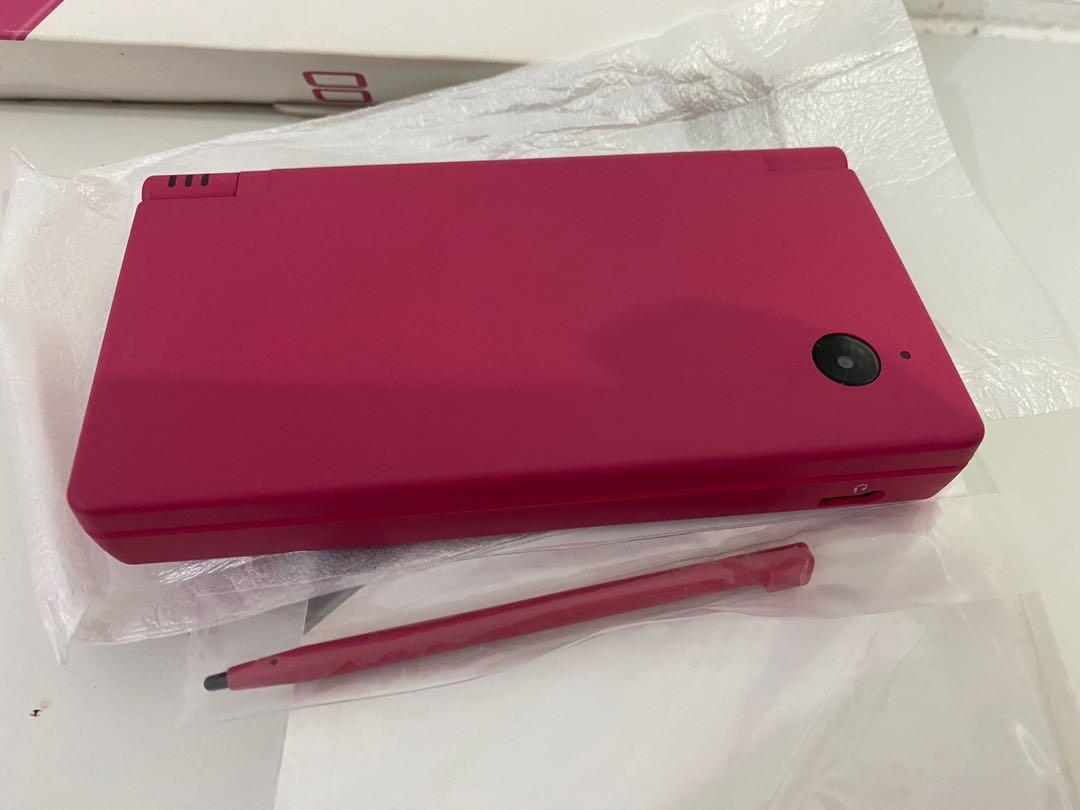 Brandnew Nintendo DSi (Pink), Video Gaming, Video Game Consoles ...