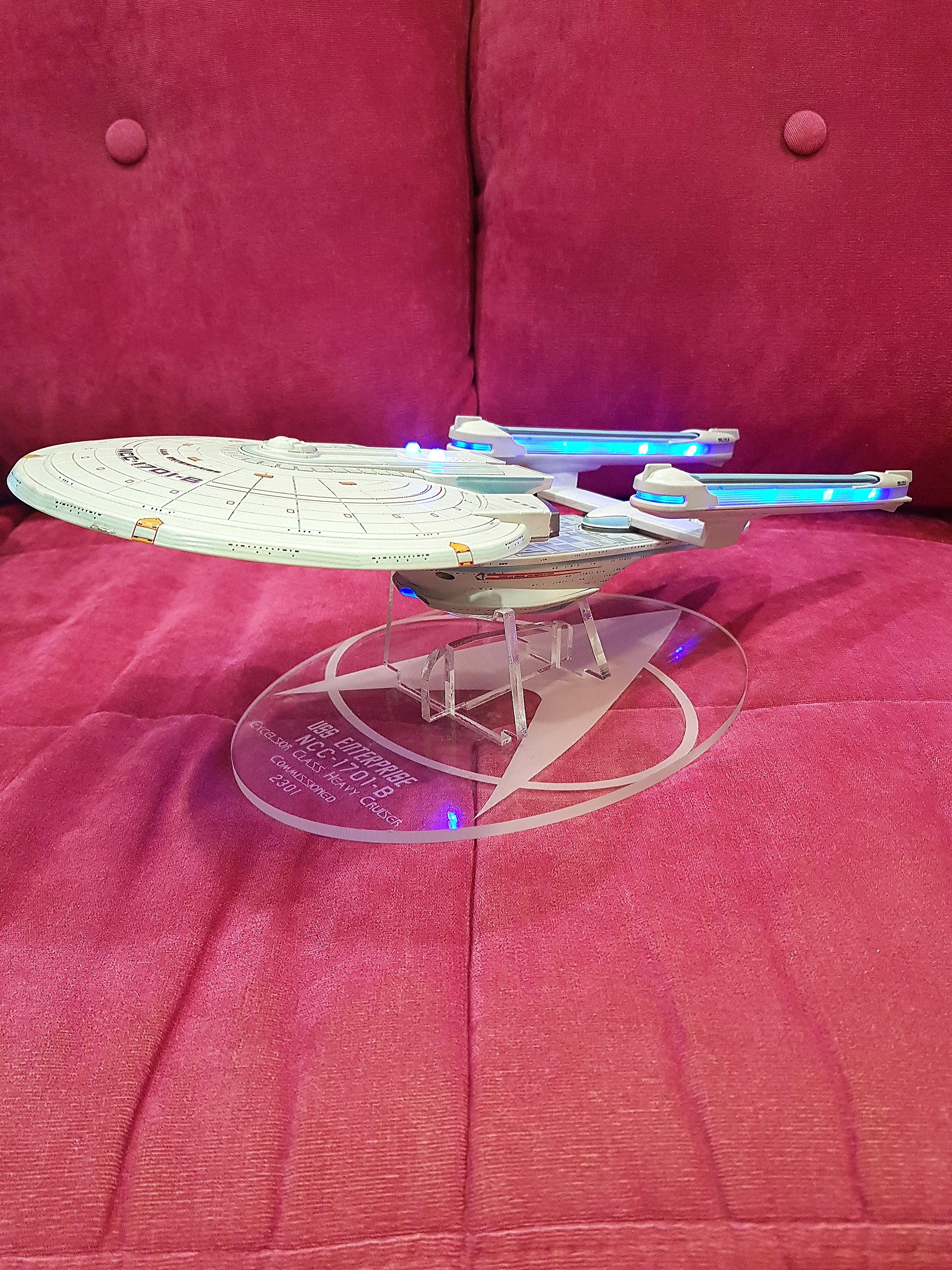 Diamond Select Star Trek USS Enterprise NCC-1701-E, Hobbies & Toys ...