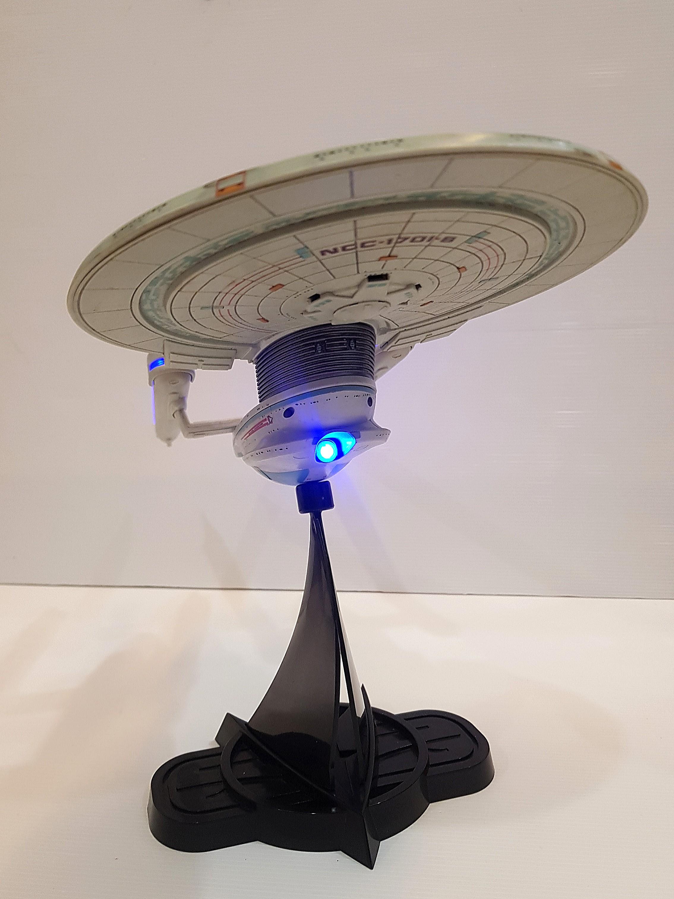Diamond Select Star Trek USS Enterprise NCC-1701-B, Hobbies & Toys ...