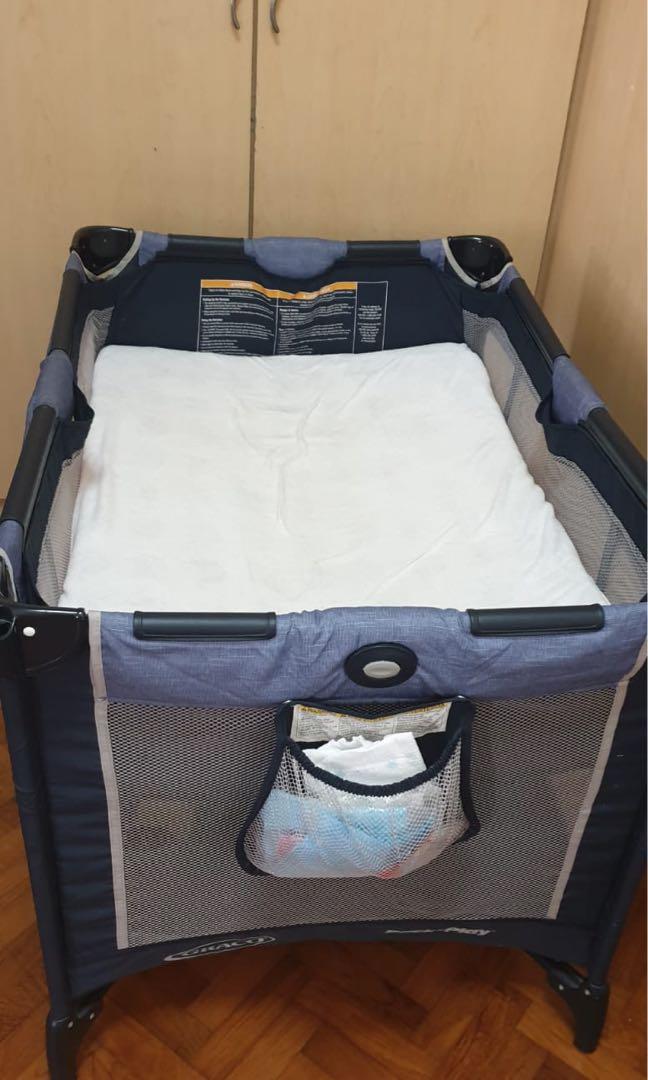 Graco play pan and bed, Babies & Kids, Baby Nursery & Kids Furniture ...