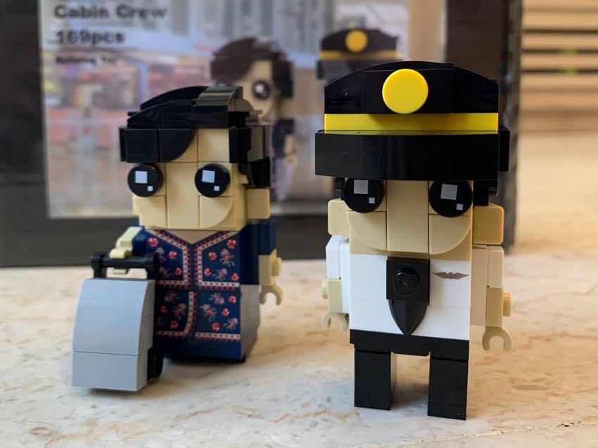 Lego SQ Singapore Airlines Cabin Crew Pilot Brickheadz, Hobbies & Toys ...