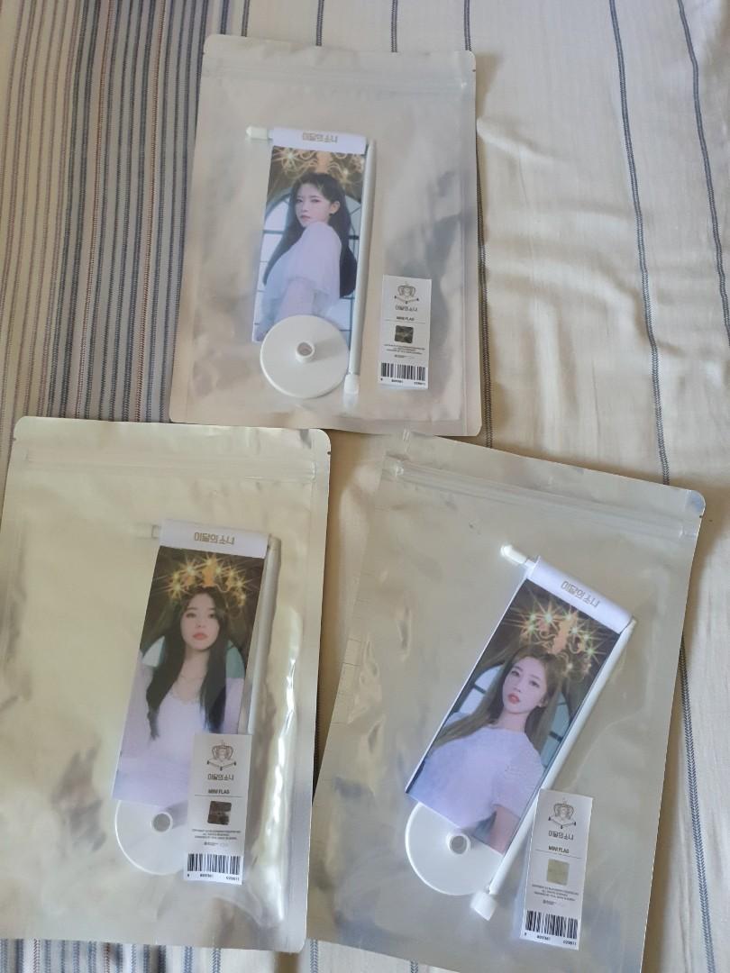 LOONA MINI FLAGS Olivia Hye Kim Lip Jinsoul, Everything Else on Carousell
