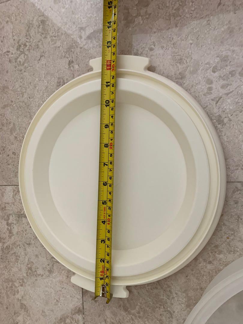 Tupperware cake box with handle, Furniture & Home Living, Kitchenware ...