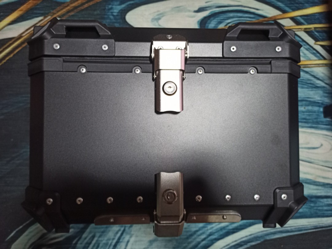 55L top box, Motorcycles, Motorcycle Accessories on Carousell