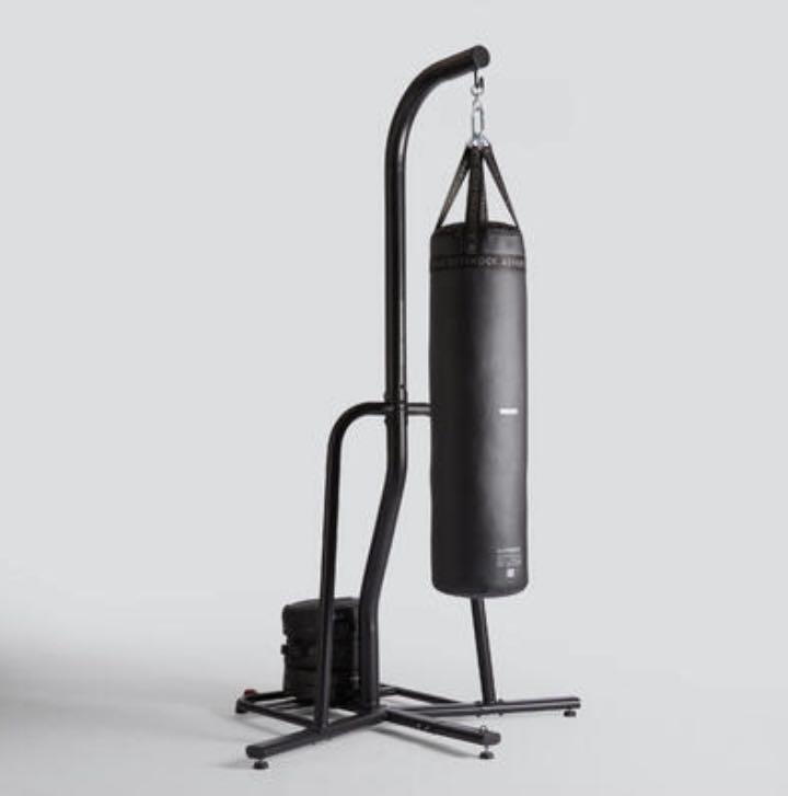 Brand new boxing stand with 30kg boxing bag, Sports Equipment, Exercise ...