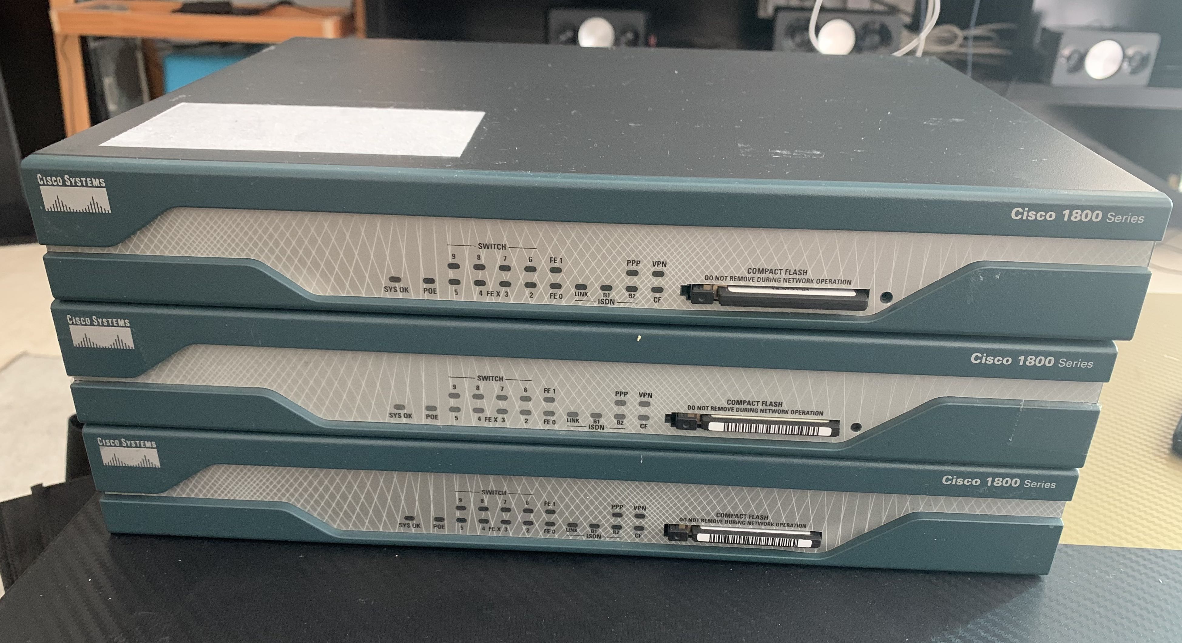 Cisco 1800 series (bundle), Computers & Tech, Parts & Accessories ...