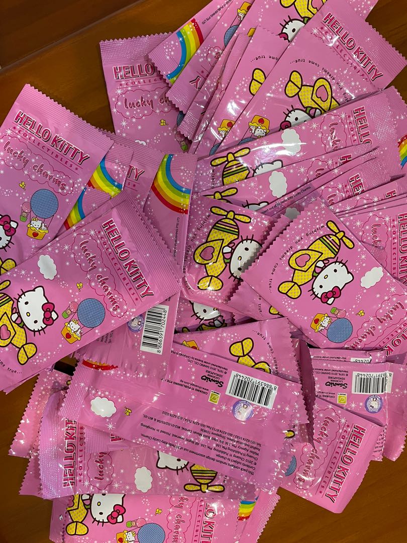 Hello kitty lucky charm 30 design/Face changing 4 design , Everything ...