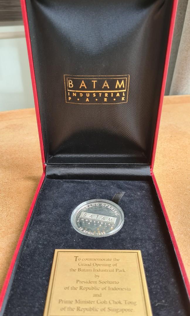 Medallion to commemorate Grand Opening of Batam Industrial Park ...