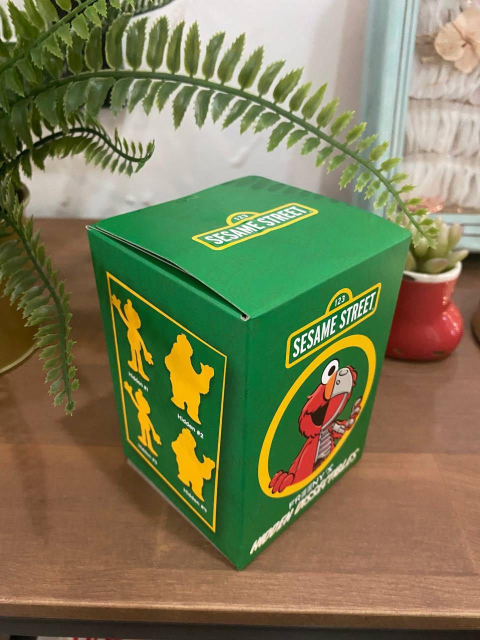 *FREE* Mighty Jaxx / Sesame Street Blind Box - Elmo & Big Bird, Hobbies ...