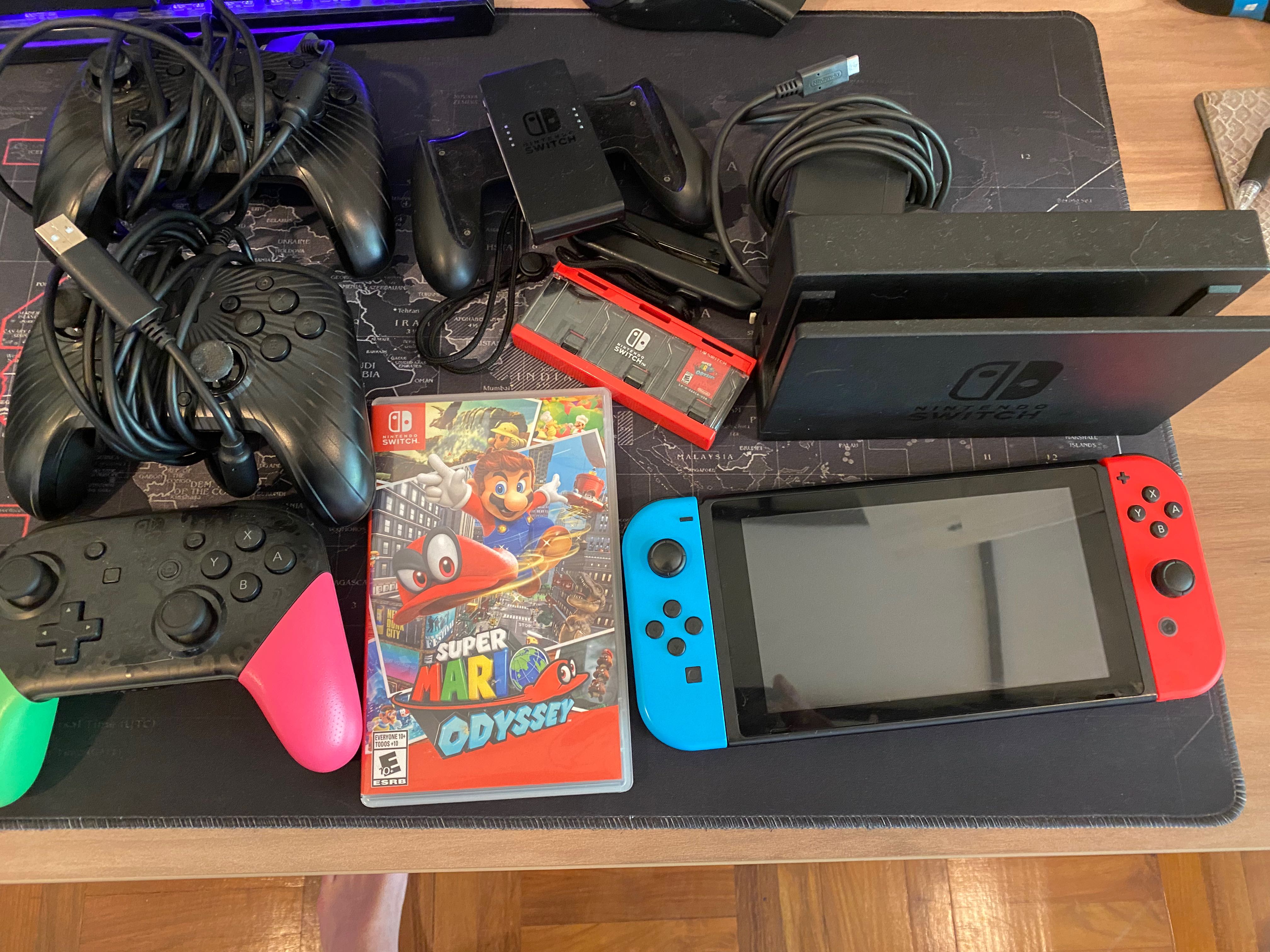 Nintendo Switch Gen 1 with 4 Controllers and 1 Game, Video Gaming ...