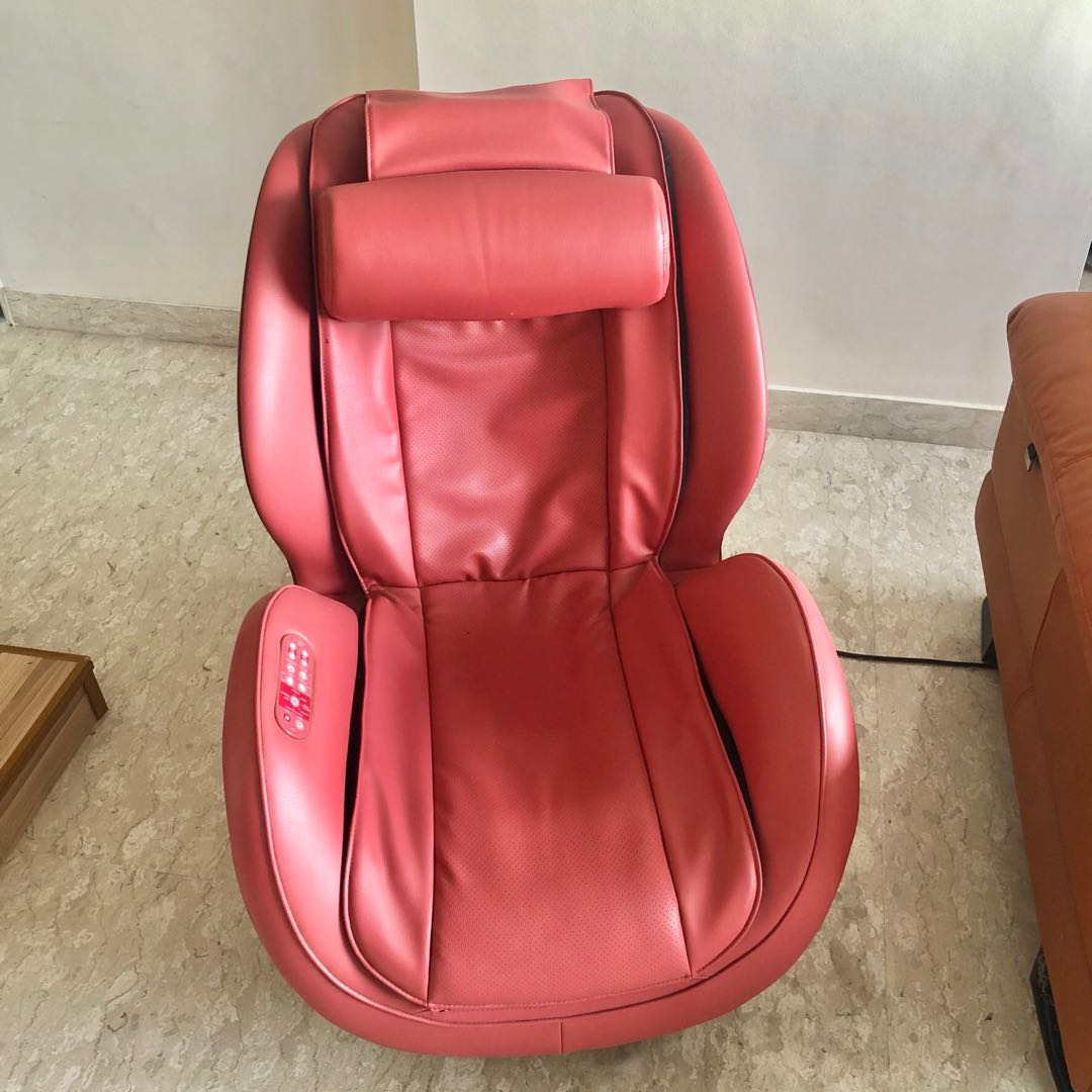 OSIM uDivine Mini Massage Chair with Leg Massager, Furniture & Home ...