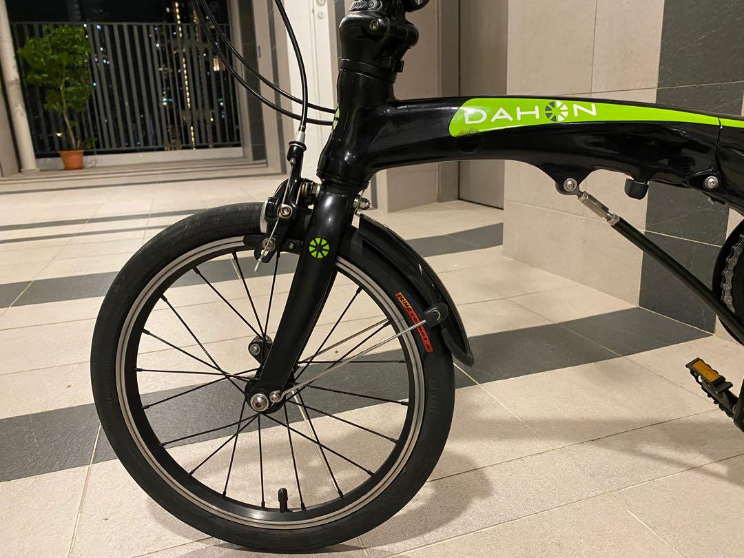 Dahon EEZZ D3 foldable bike, Sports Equipment, Bicycles & Parts, Bicycles on Carousell