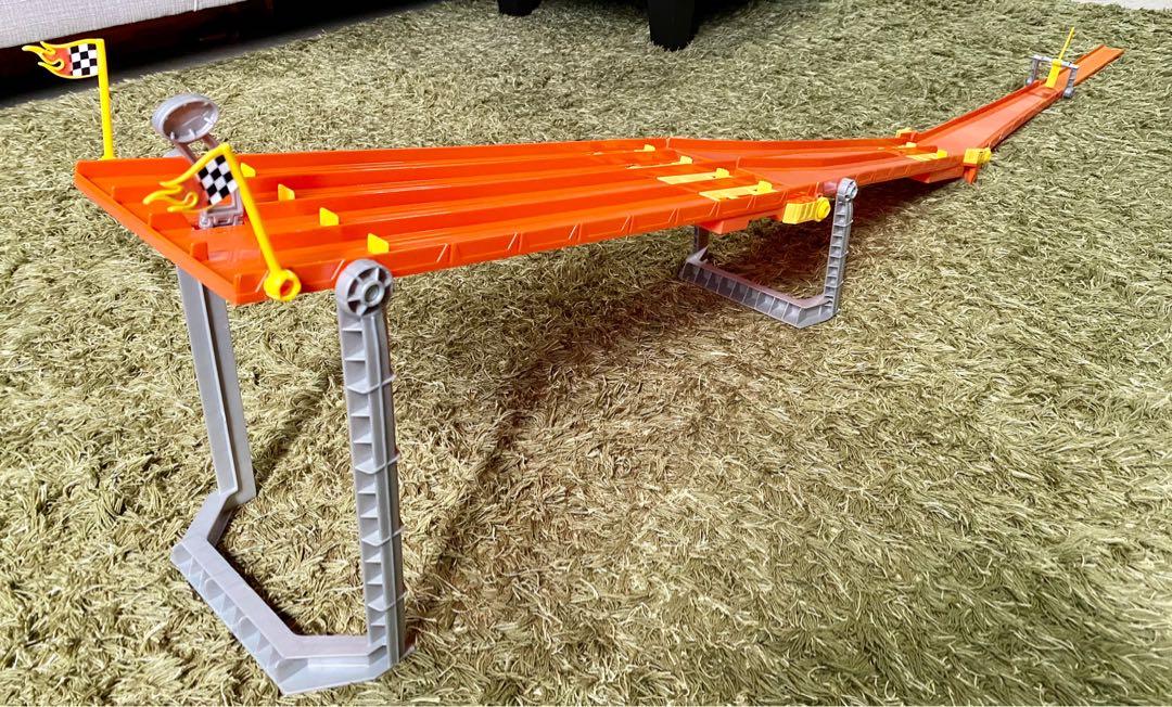Hot Wheel 4-lane Elimination Race Track Set, Hobbies & Toys, Toys ...
