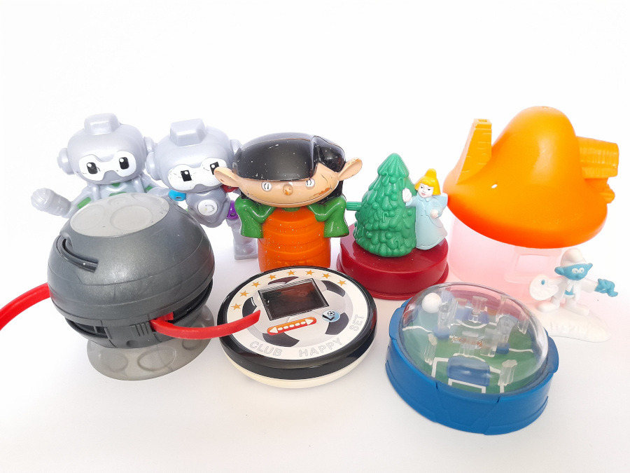 Mcdonalds Mcdo Happy Meal Collectible toy Robot gameboy, Hobbies & Toys ...