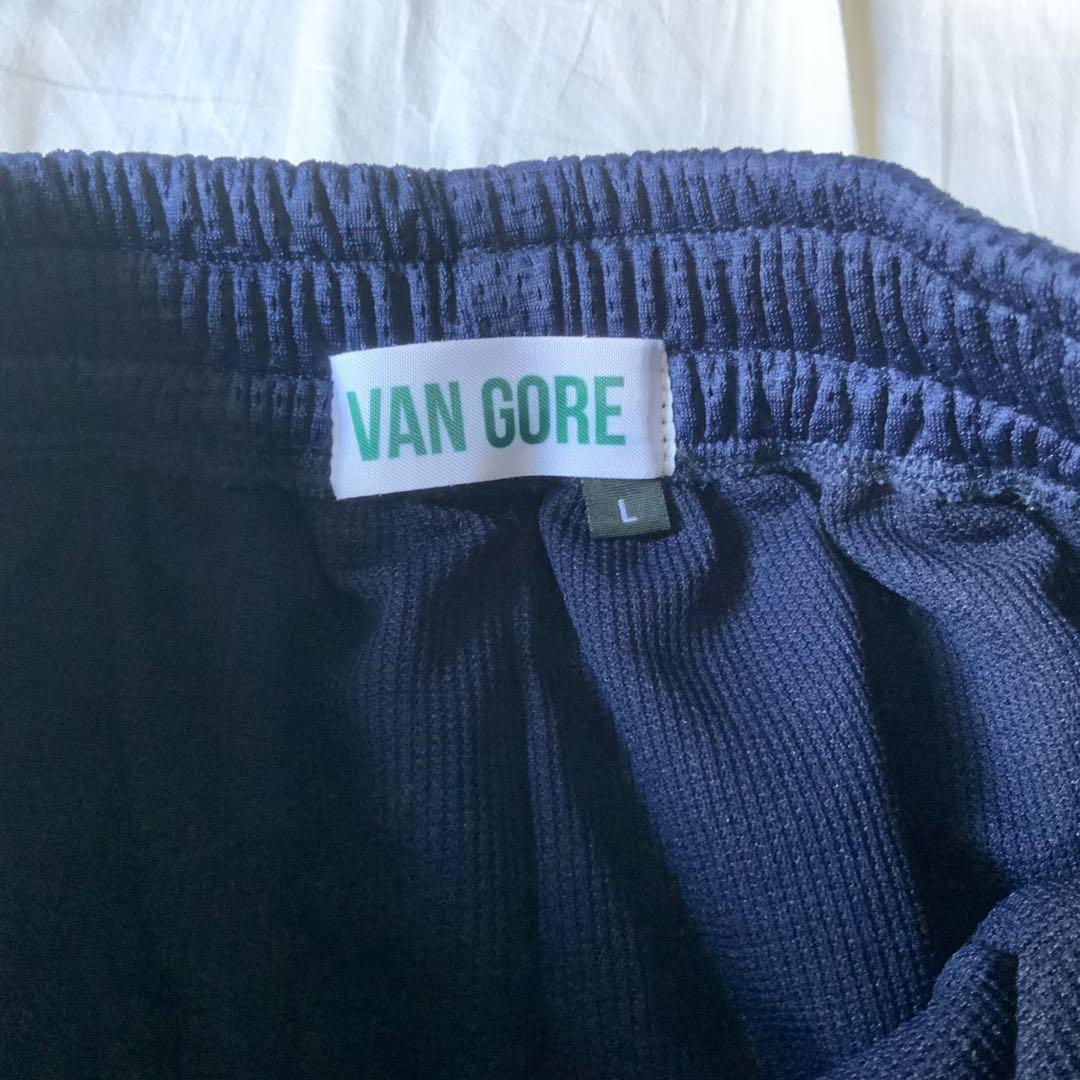 Van Gore Mesh Shorts, Men's Fashion, Bottoms, Shorts on Carousell