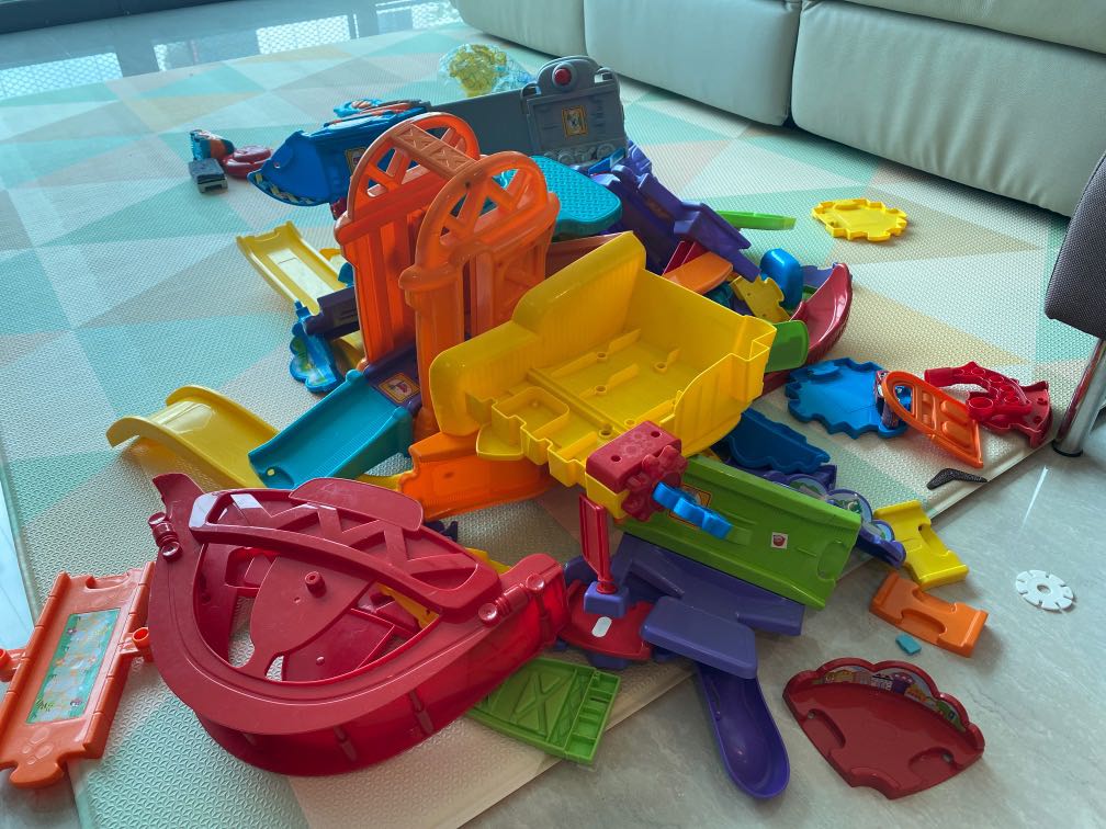 Vtech tracks, Babies & Kids, Infant Playtime on Carousell