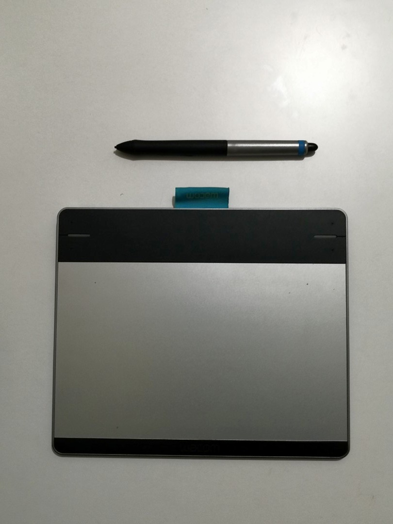 Wacom Intuos Pen and touch (small), Mobile Phones & Gadgets, Tablets ...