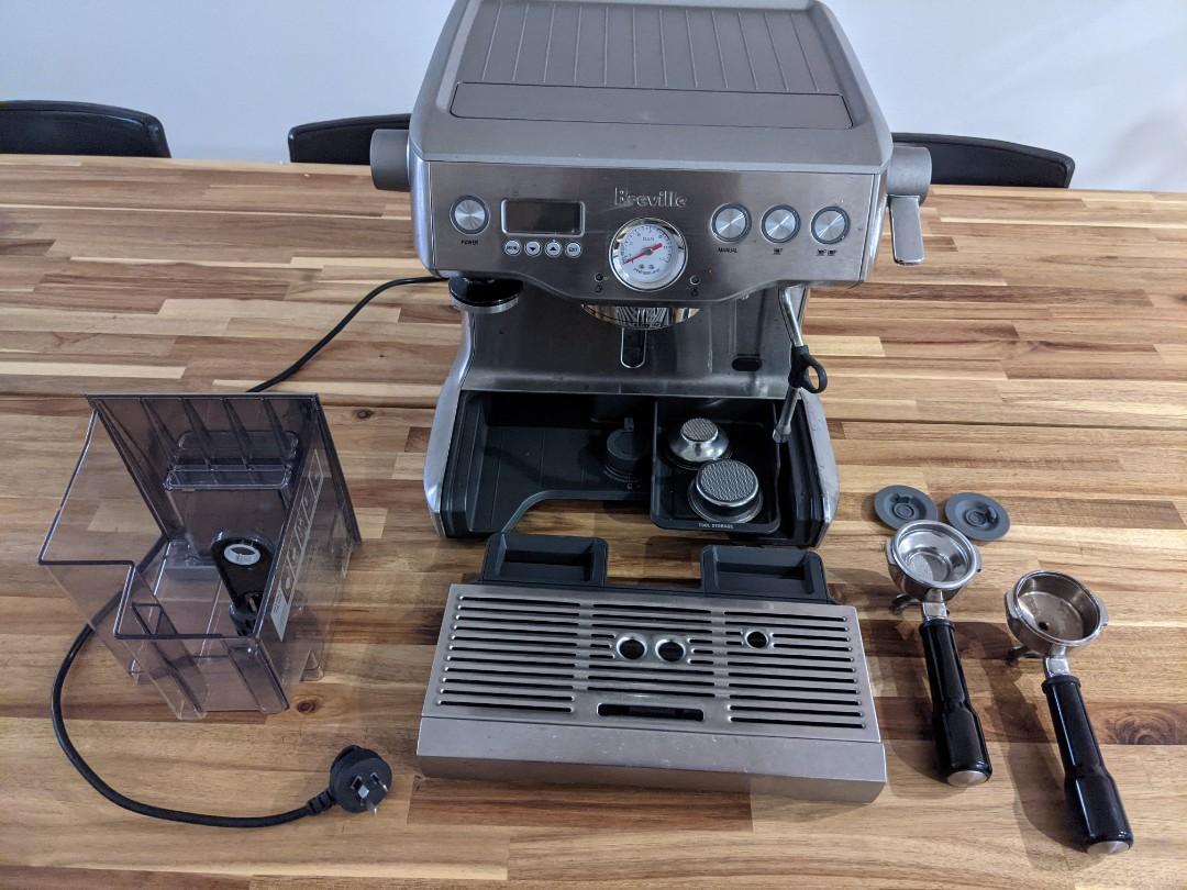 Breville BES920 Coffee Machine - spoilt - for parts only, TV & Home ...