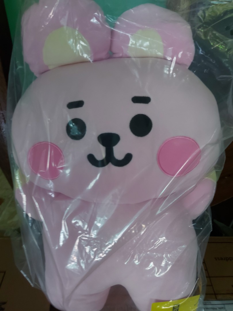BT21 BABY HUG ME CUSHION COOKY ON HAND, Hobbies & Toys, Memorabilia ...
