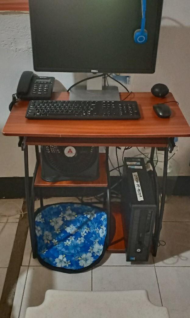 Computer Table with Pull Out Keyboard Tray, Furniture & Home Living ...