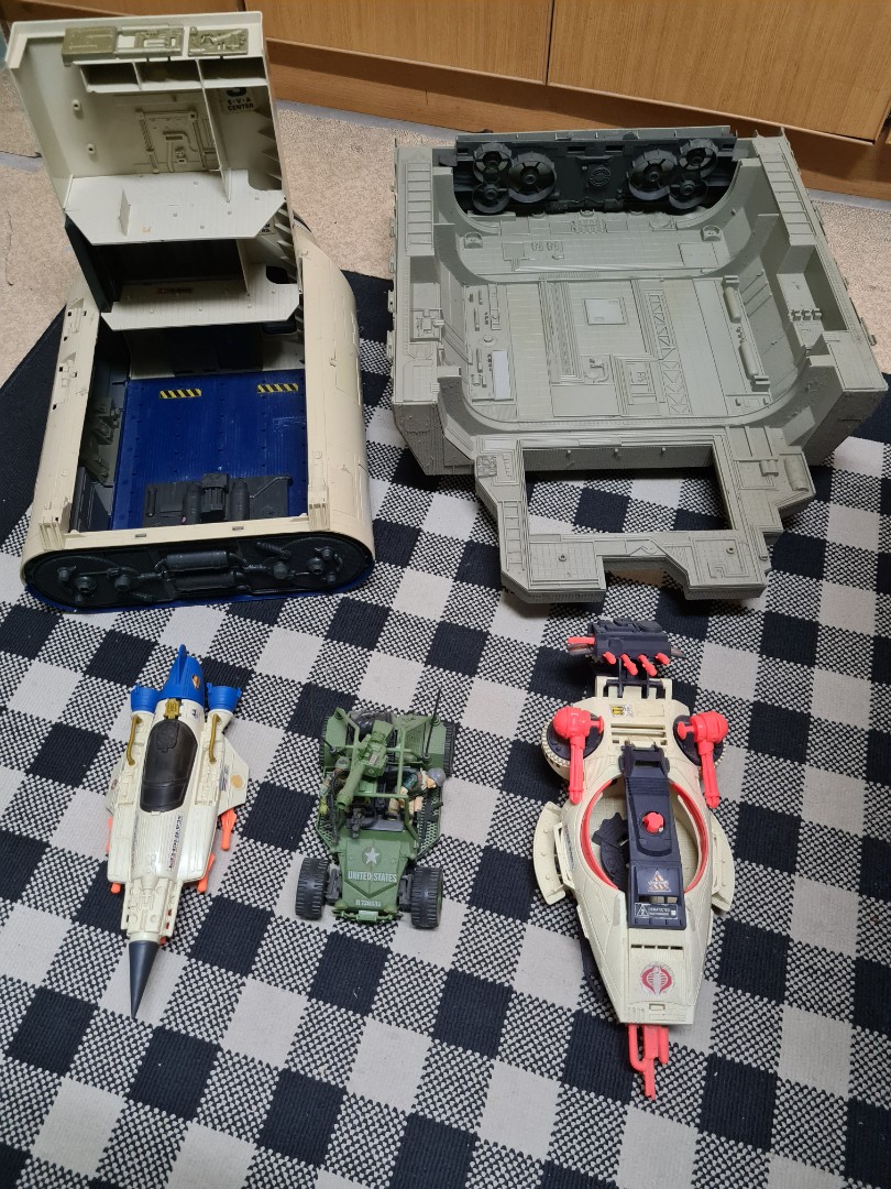 GI JOE VINTAGE 1985 DEFIANT BOOSTER AND BASE PARTS / 1985 AWE STRIKER ...