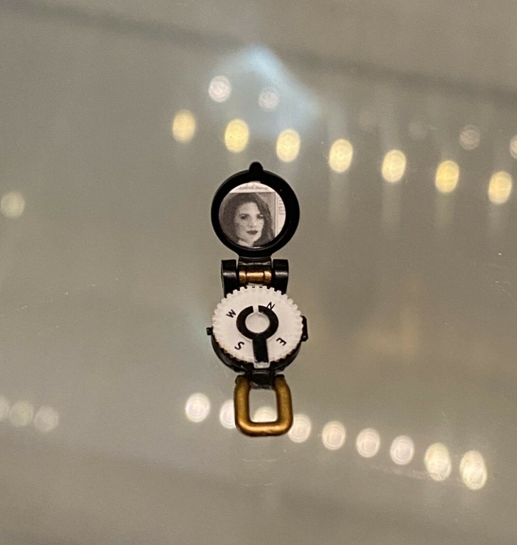 Hot Toys MMS536 Avengers: Endgame - Captain America compass, Hobbies ...