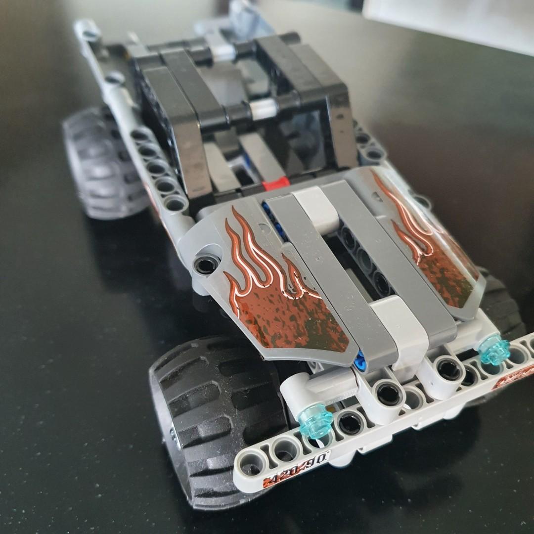 Lego Technic 42090 Pullback Getaway Truck, Hobbies & Toys, Toys & Games ...