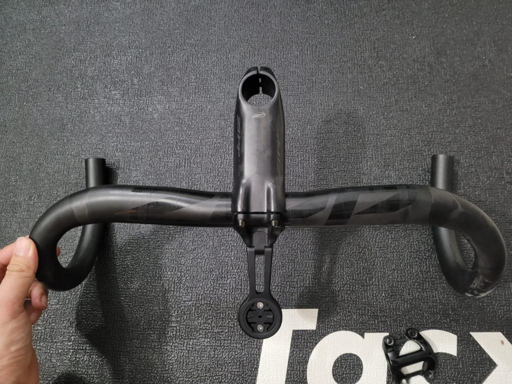 Zipp SL70 Ergo Carbon Handlebar + Zipp SL Speed Carbon Stem, Sports ...