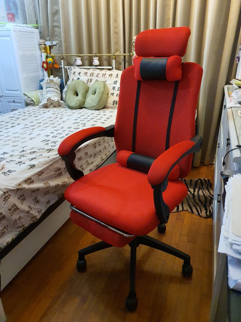 2 days old Computer Chair, Furniture & Home Living, Furniture, Chairs ...