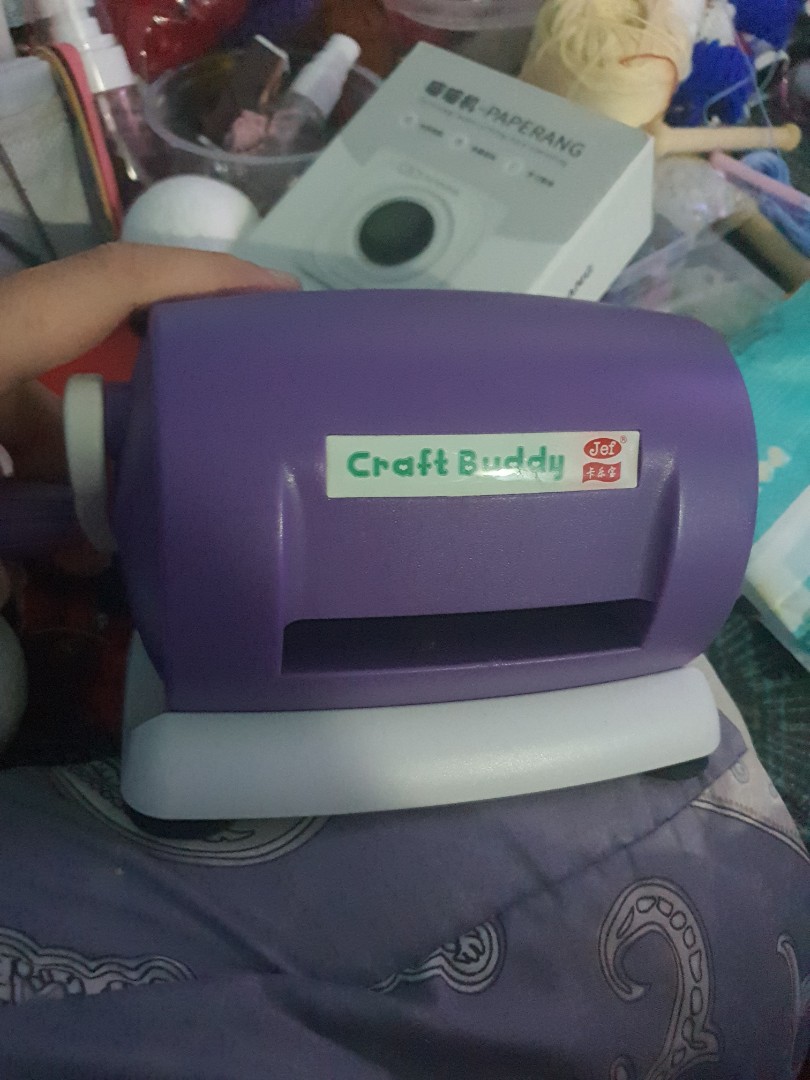 Craft buddy manual die cutter, Hobbies & Toys, Stationary & Craft ...