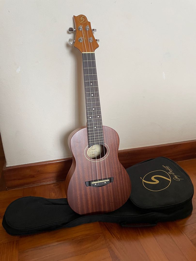 Greg Bennett Ukulele, Hobbies & Toys, Music & Media, Musical ...