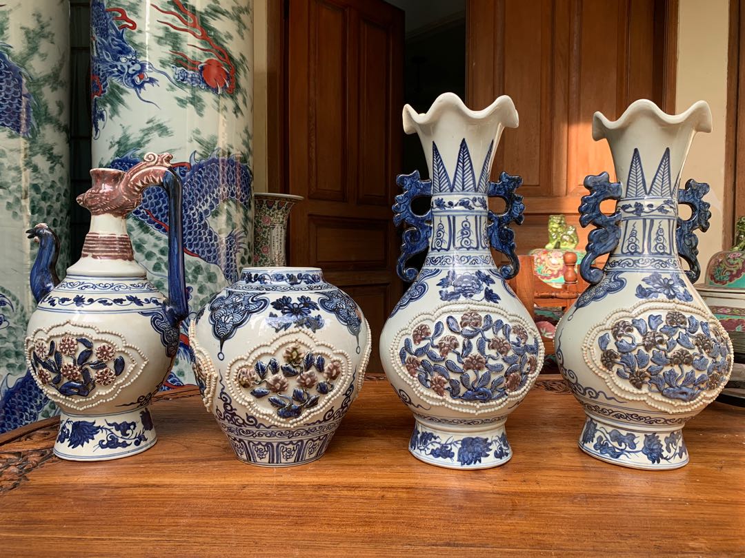 Guci keramik china antik with marking, Antik, Pajangan di Carousell