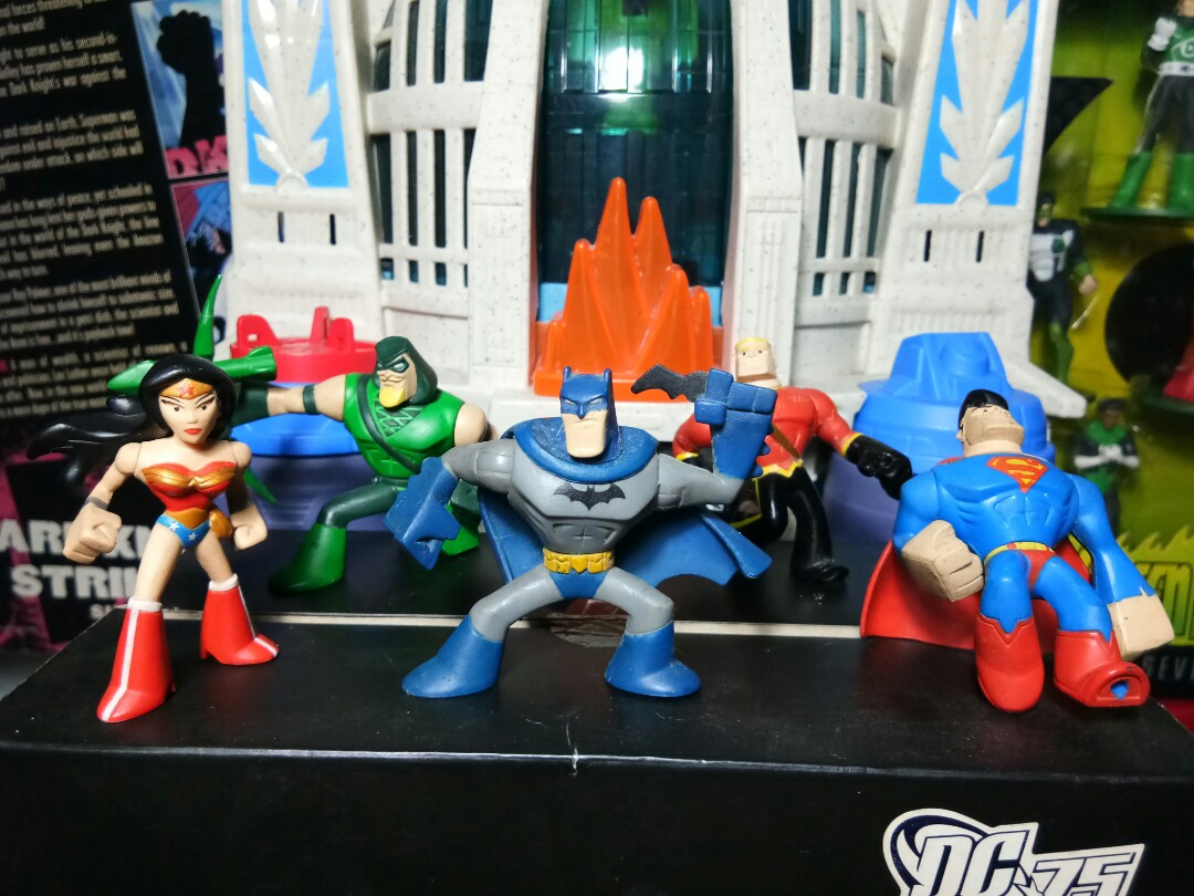Mattel DC Universe Action League Justice League Set of 5 (Batman ...
