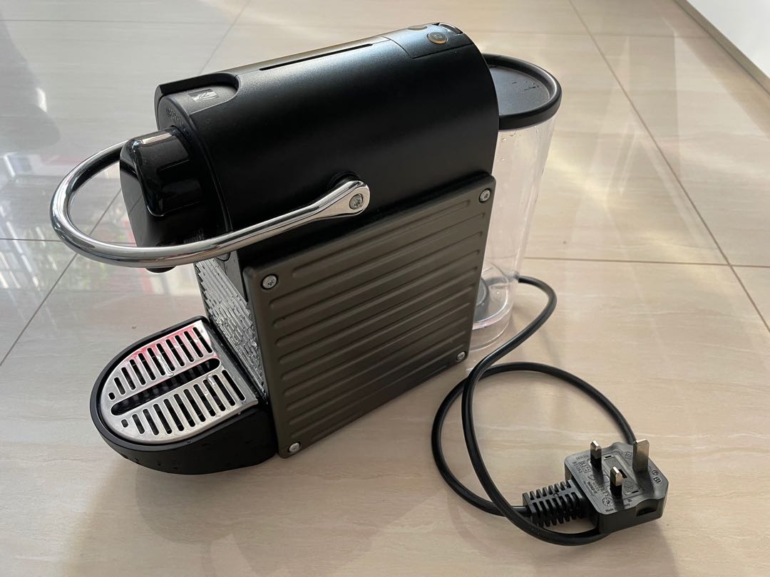 Nespresso Pixie (Black) with Capsule Box, TV & Home Appliances, Kitchen ...
