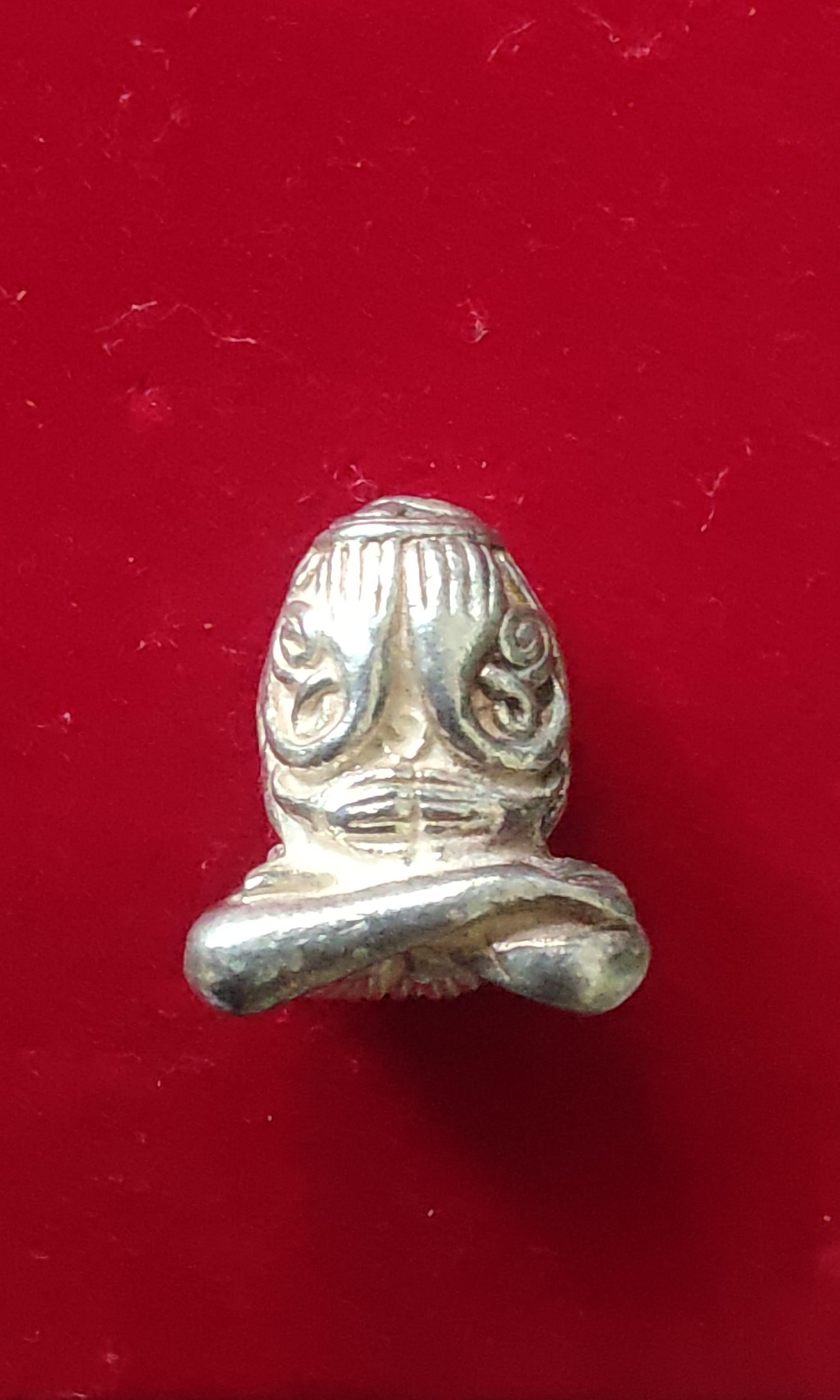 Phra Pidta Yant Yung BE 2536 Lp Mee Wat Manwichai, Hobbies & Toys ...