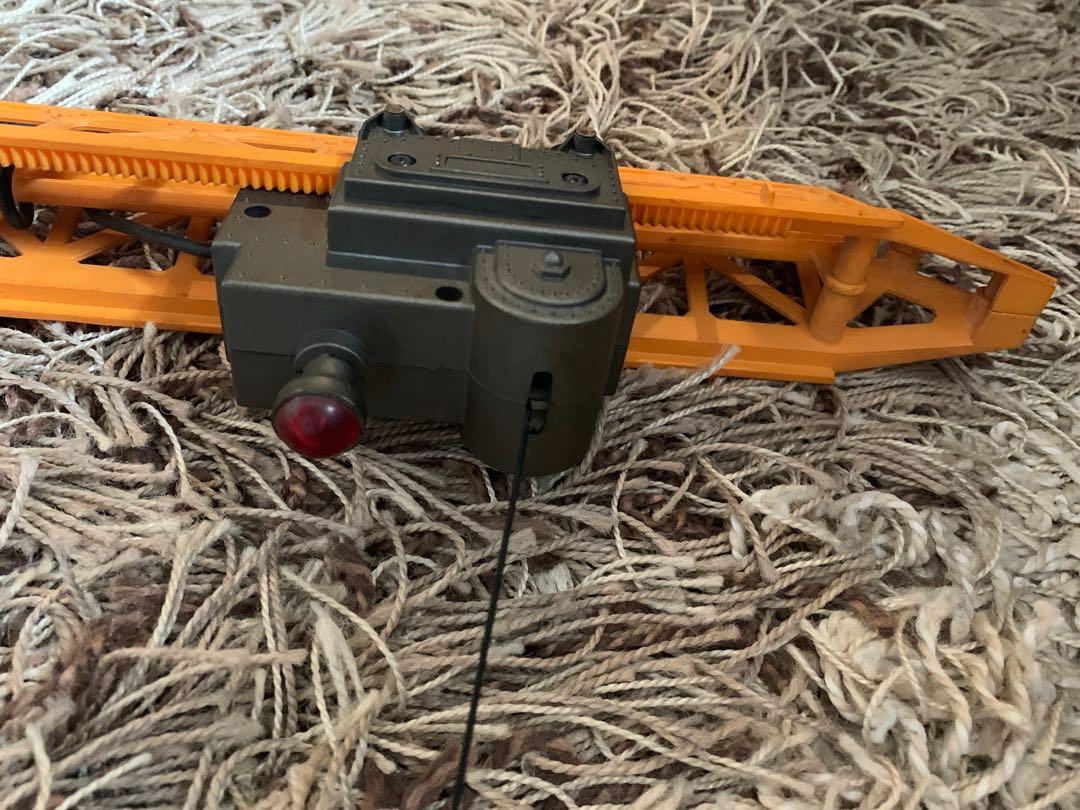 [Preloved_Factory] Tower Crane Remote Control, Toys & Collectibles ...