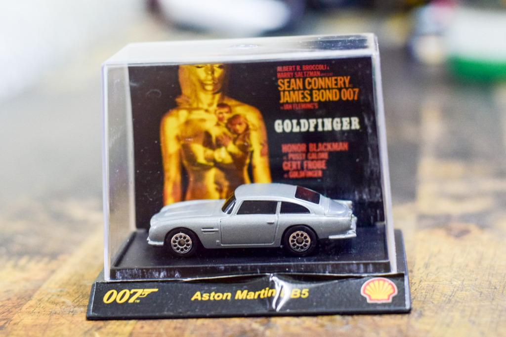 SHELL James Bond Aston Martin DB7, Hobbies & Toys, Collectibles ...