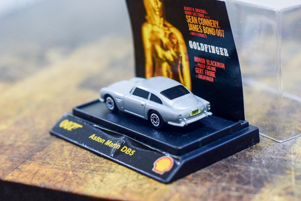 SHELL James Bond Aston Martin DB7, Hobbies & Toys, Collectibles ...