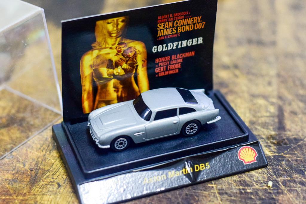 SHELL James Bond Aston Martin DB7, Hobbies & Toys, Collectibles ...