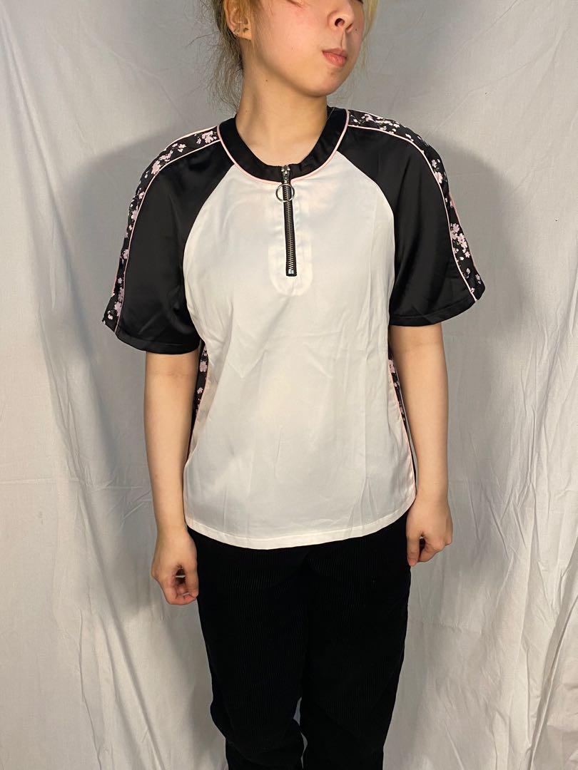 Uniqlo Japan Collection Shirt, Women's Fashion, Tops, Shirts on Carousell