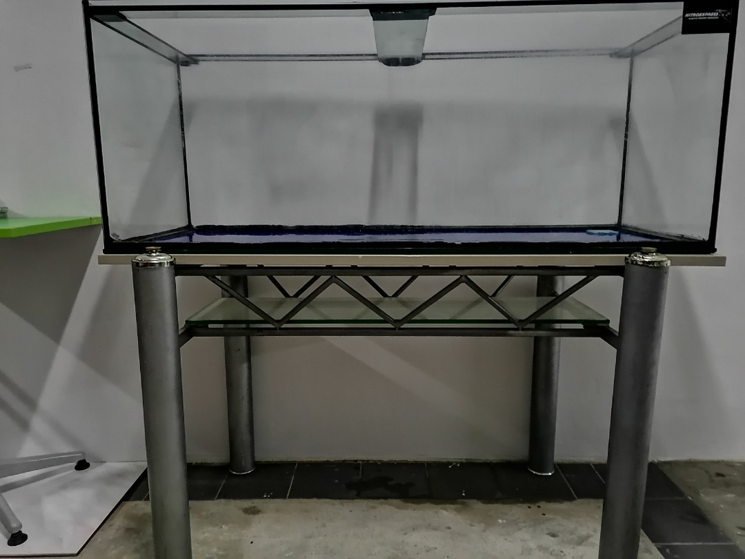 4ft fish tank. Plug and play Set, Pet Supplies, Homes & Other Pet ...