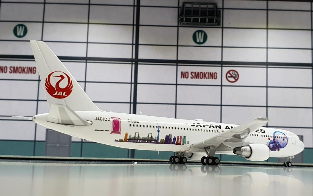 B767-300ER Japan Airline Doraemon Livery Scale 1:400, Hobbies & Toys ...