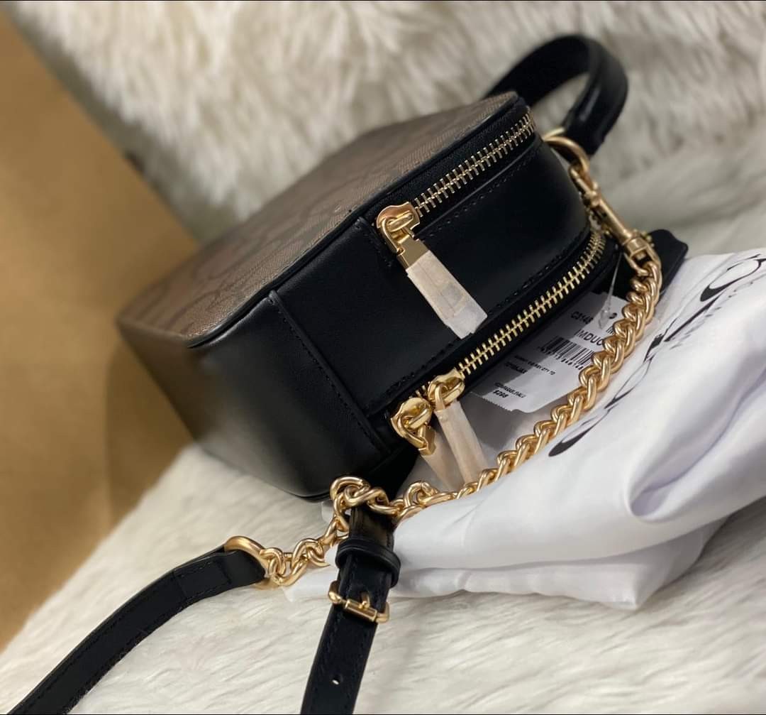 Coach boxy crossbody bag, Women's Fashion, Bags & Wallets, Cross-body ...