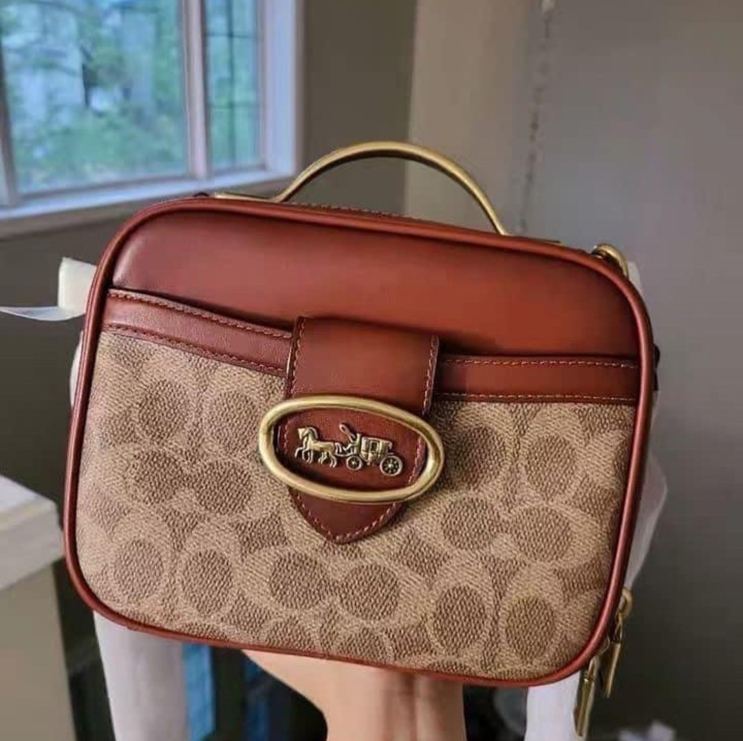 Coach Riley Lunchbox in Signature, Women's Fashion, Bags & Wallets ...