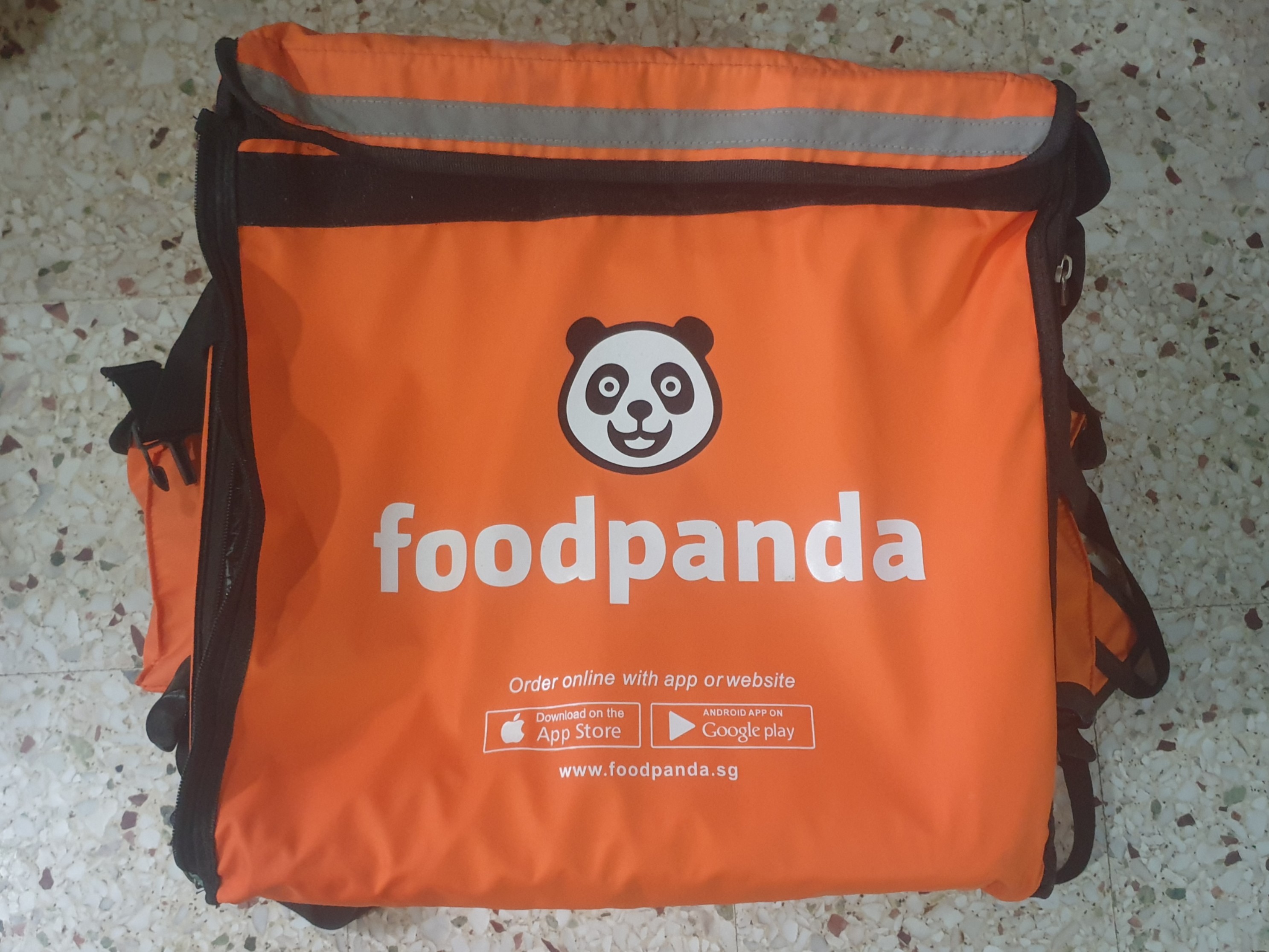 Foodpanda Grabfood Deliveroo Thermal Delivery Rider Bag (PLEASE READ ...