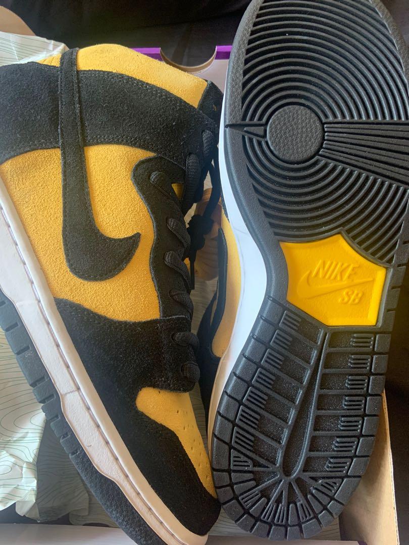 Nike Sb reverse dunk high pro Reverse Golden Rod, Men's Fashion ...